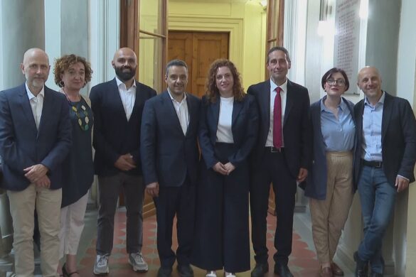 CANDIDATI SINDACO E LISTE AMMESSE - Toscana Tv